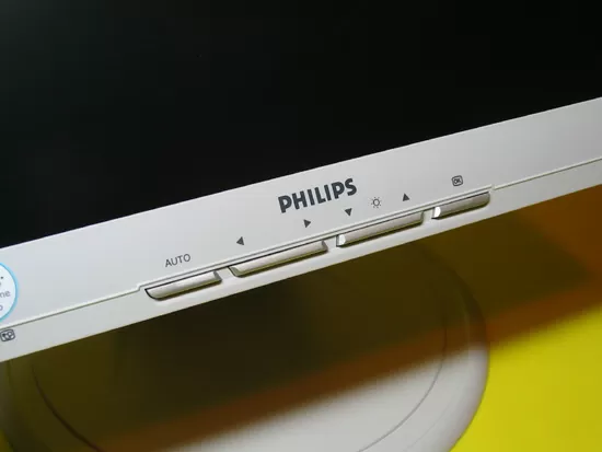 15" LCD монитор Philips Brilliance 150P4: монитор, который умеет делать ...